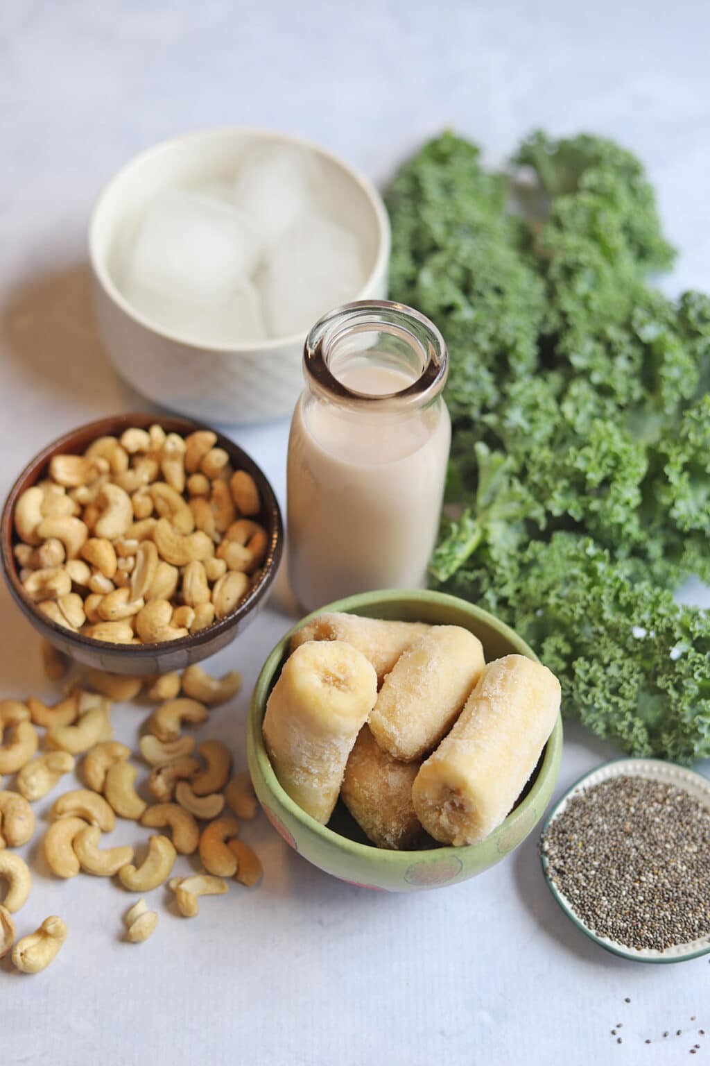 Creamy cashew kale smoothie with banana - Cadry's Kitchen
