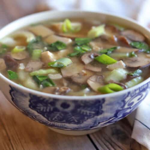 Vegan miso soup with mushrooms - Cadry's Kitchen