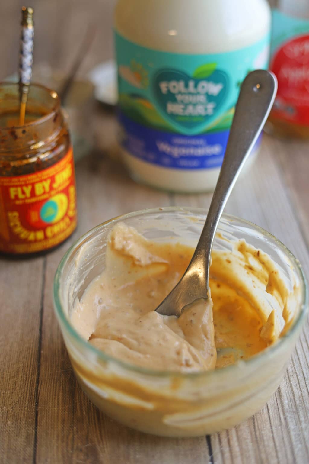 Spicy chili crisp dipping sauce (vegan, creamy & easy) - Cadry's Kitchen