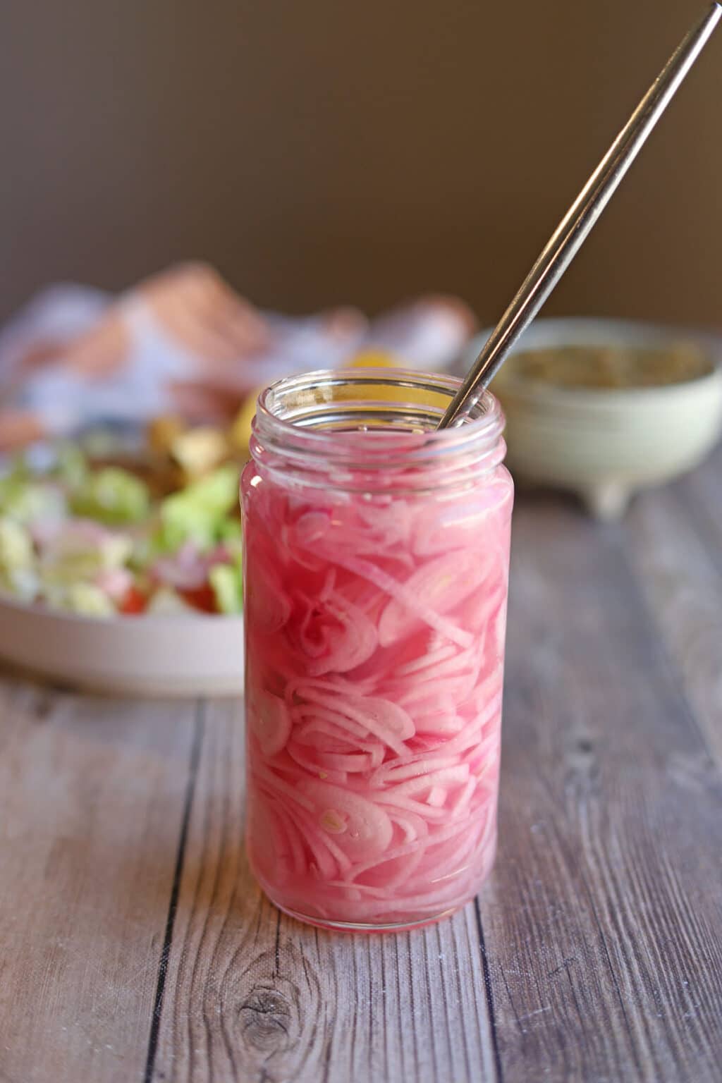 Quick pickled shallots recipe (Perfect for tacos, salads & bowls ...