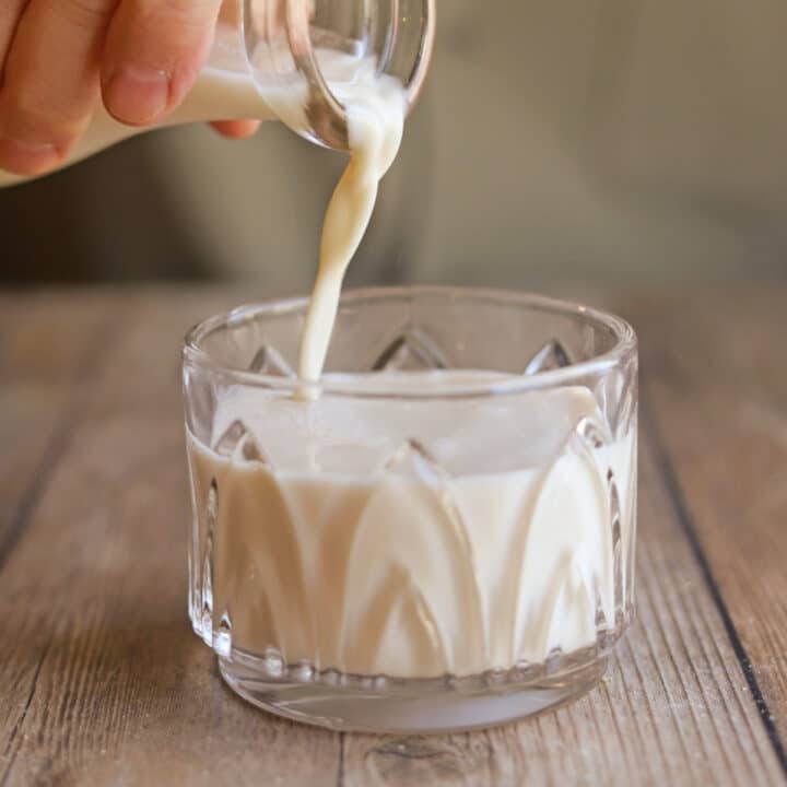 Homemade walnut milk recipe (5 ingredients) - Cadry's Kitchen