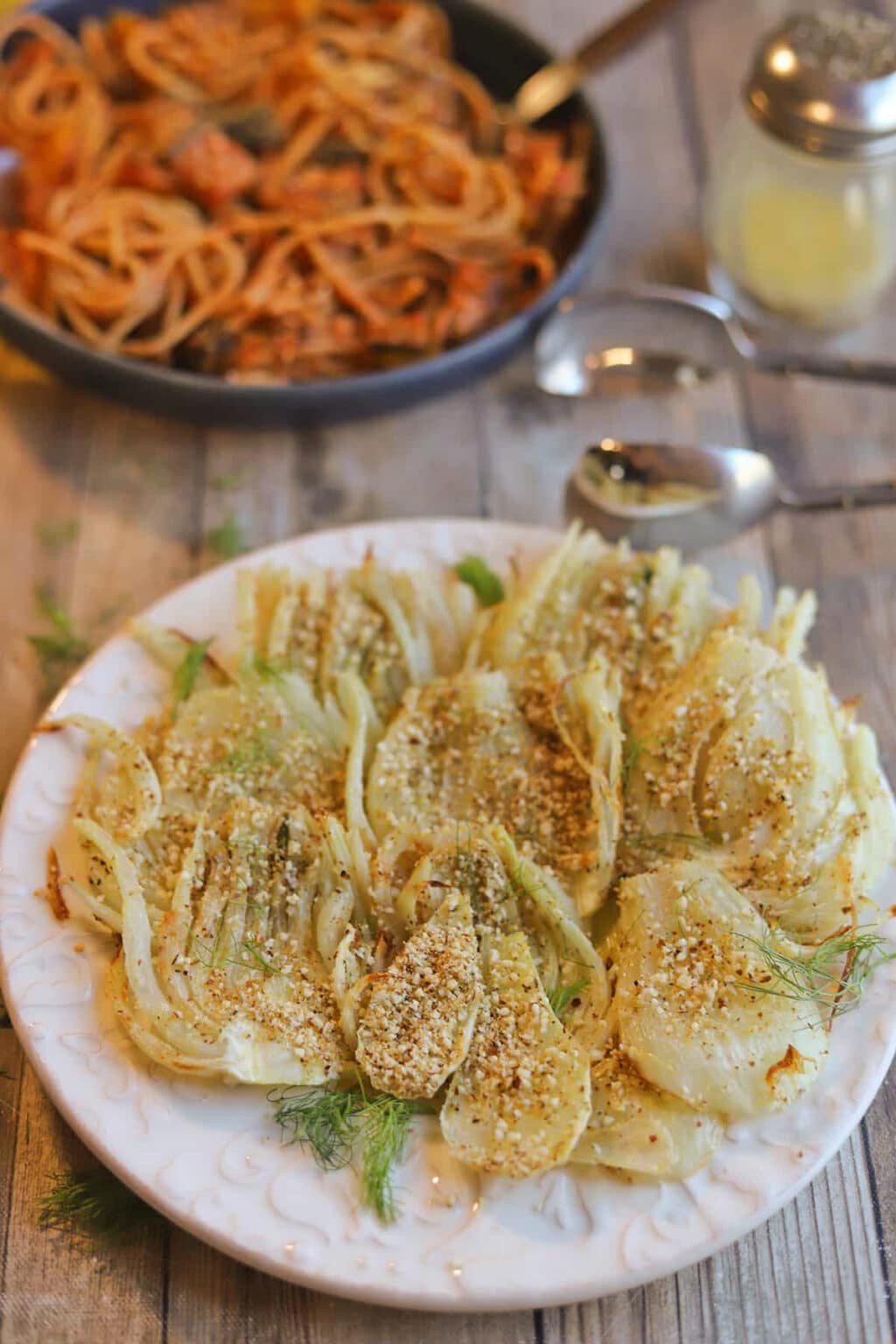 Roasted fennel with vegan parmesan cheese (Just 4 ingredients!) - Cadry ...