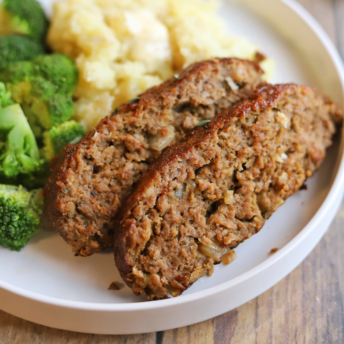 Vegan meatloaf with Impossible Meat (Classic comfort food) - Cadry's ...