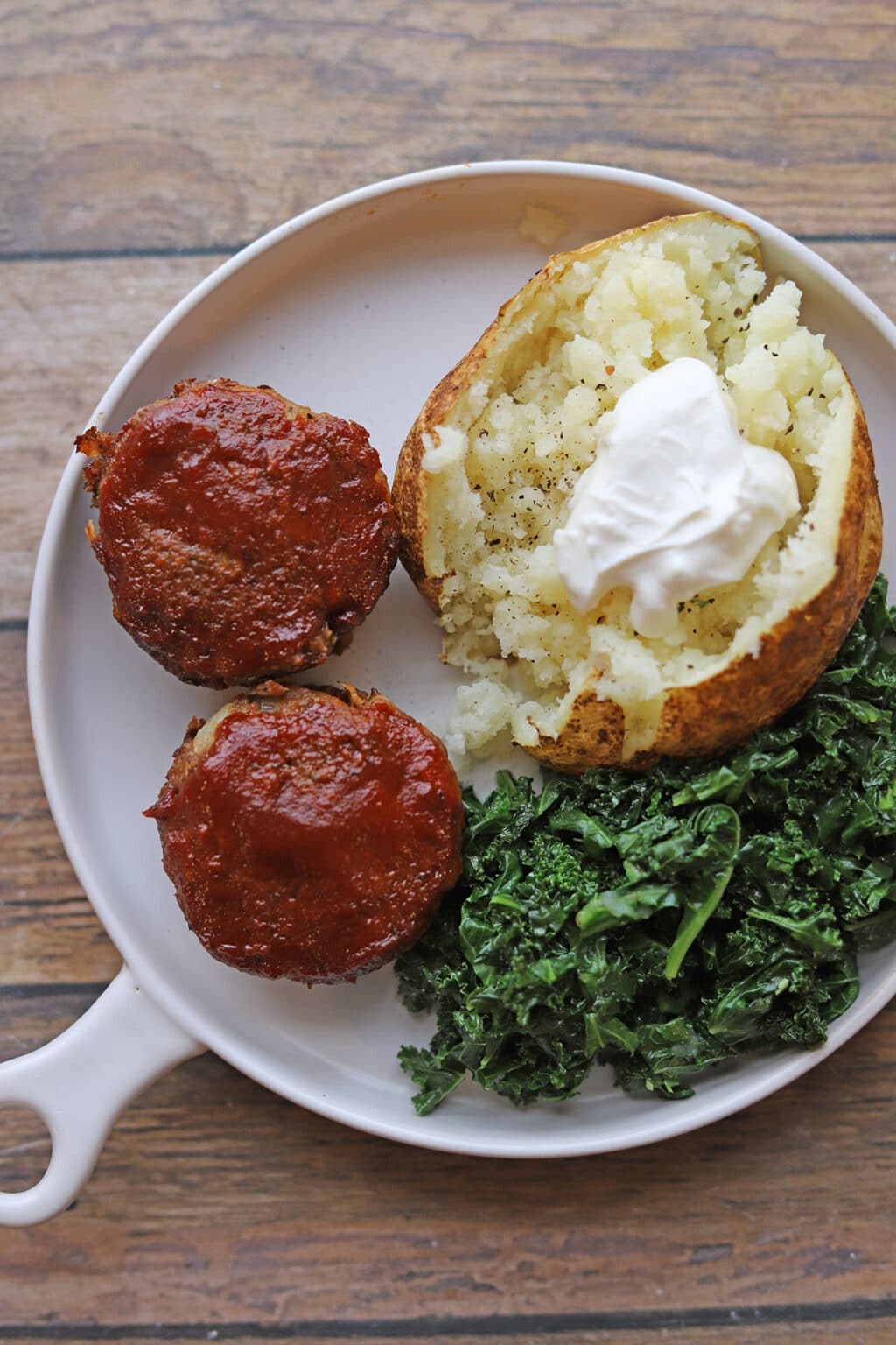 Vegan meatloaf with Impossible Meat (Classic comfort food) - Cadry's ...